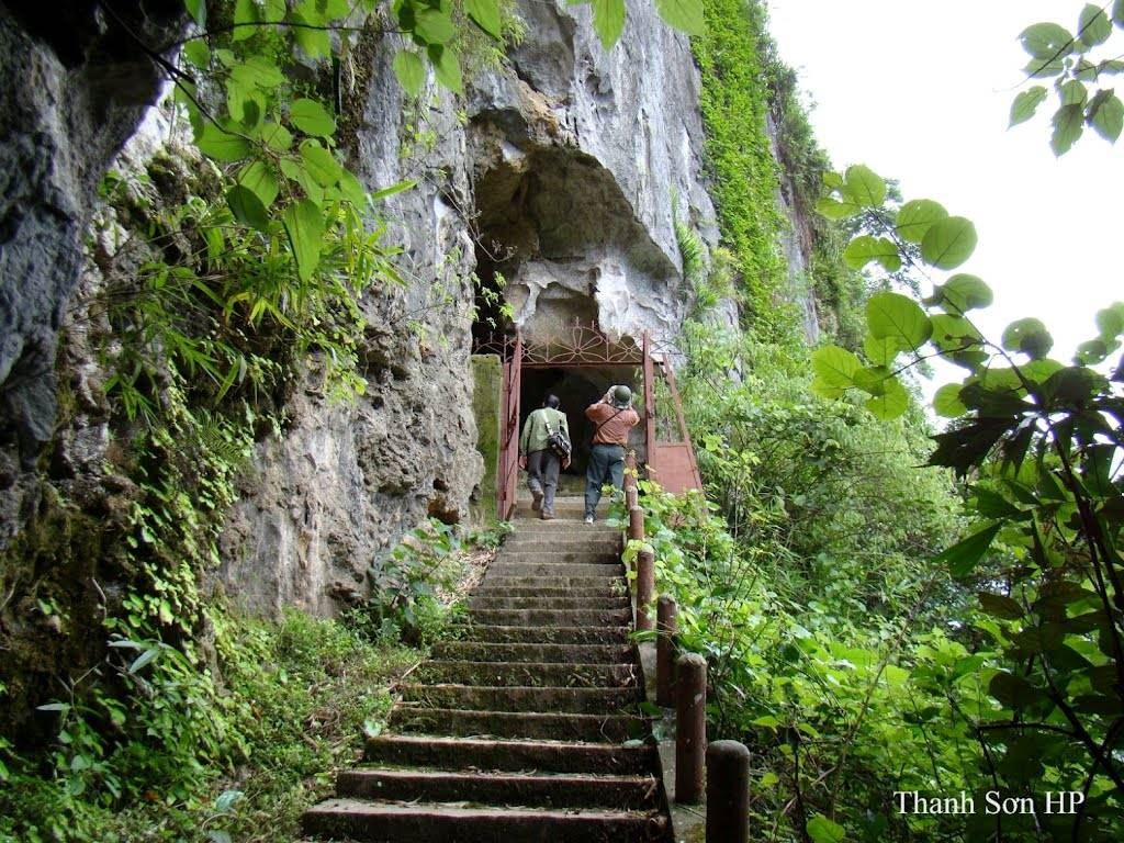Trung Trang cave